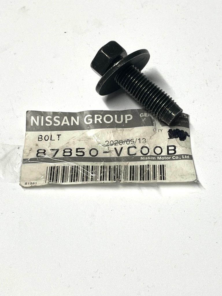 GENUINE NISSAN PATROL GU Y61 SEAT MOUNTING BOLT FRONT AND REAR SEATS ...
